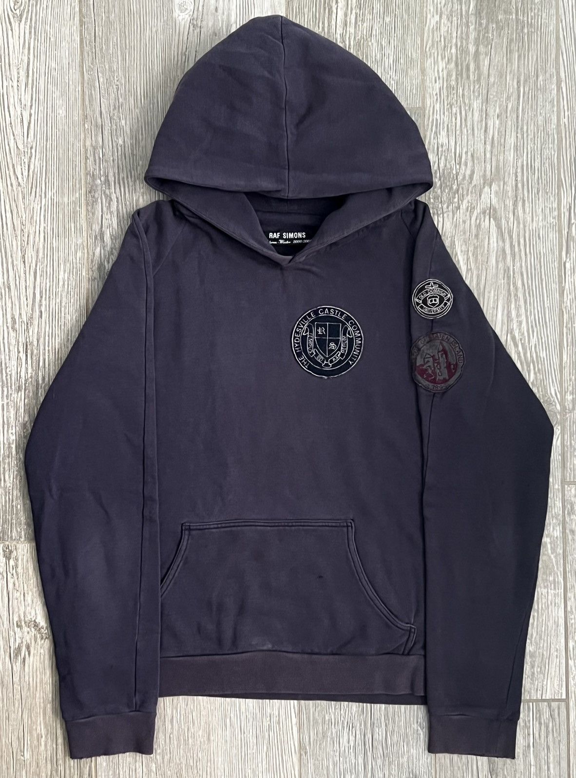 Raf Simons AW2000 Raf Simons Confusion Hydesville Castle Patch Hoodie ...