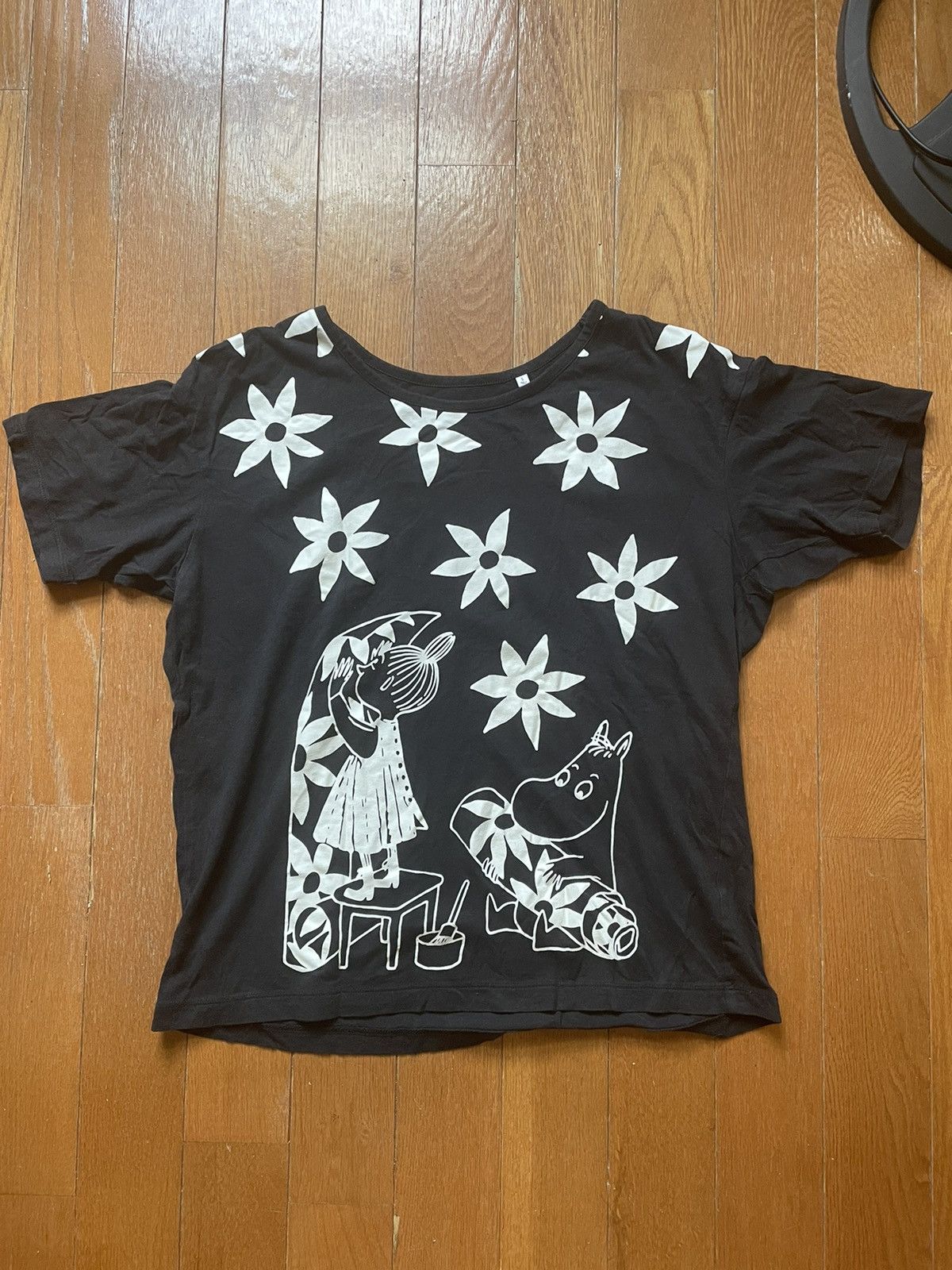 Uniqlo Uniqlo UT Moomin Women Short Sleeve Graphic T-Shirt | Grailed
