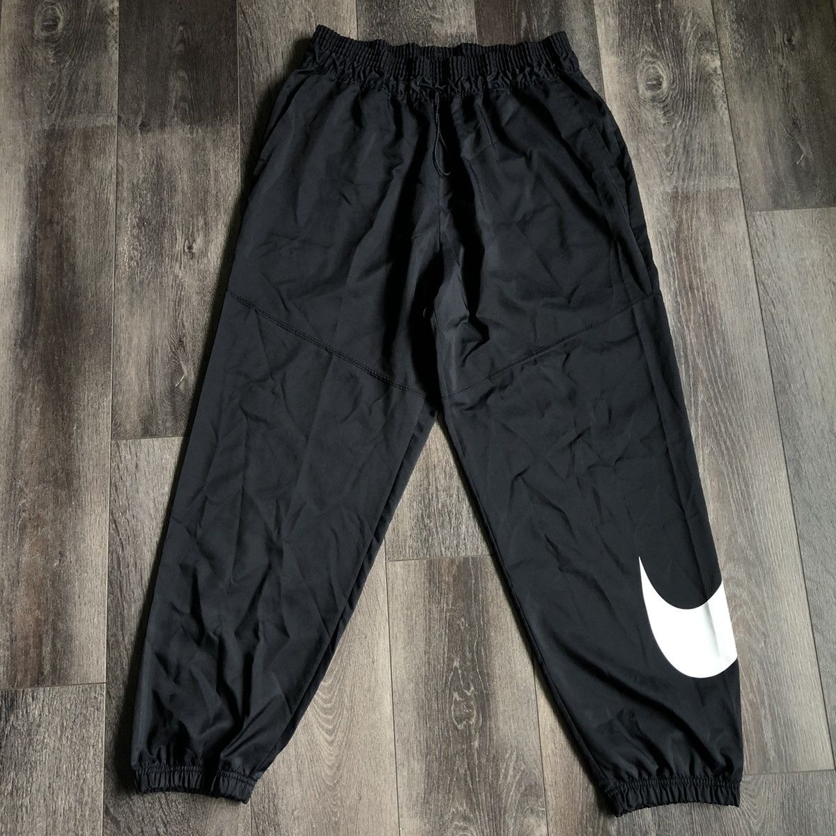 Nike × Streetwear × Vintage Vintage Nike Basic Swoosh Logo Windbreaker ...