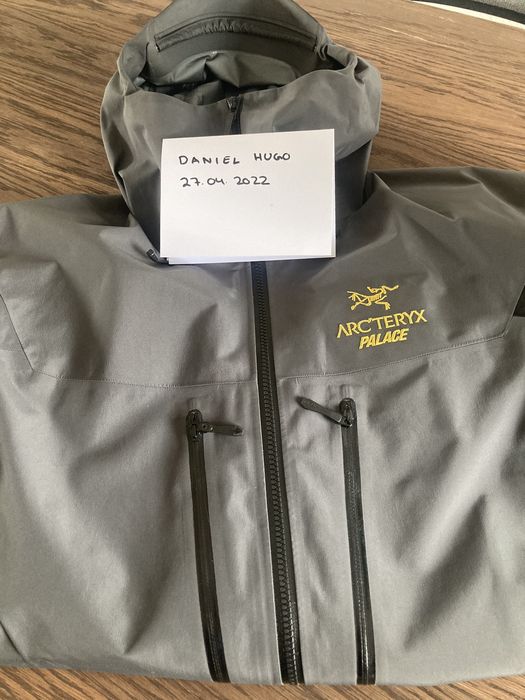Arc'Teryx Palace x Arcteryx alpha sv | Grailed Arc'Teryx Palace x Arcteryx alpha sv | Grailed