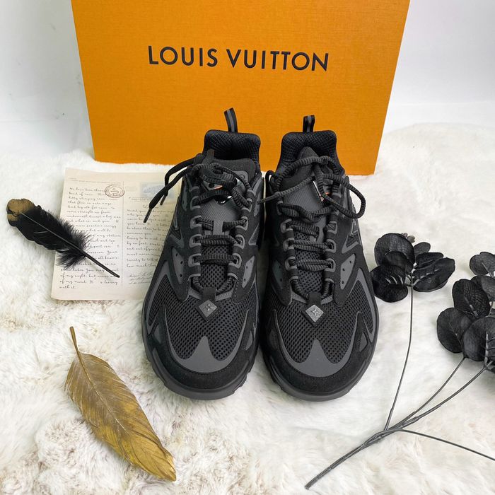 Louis Vuitton Louis Vuitton Runner Tactic sneakers (lv22082001) | Grailed