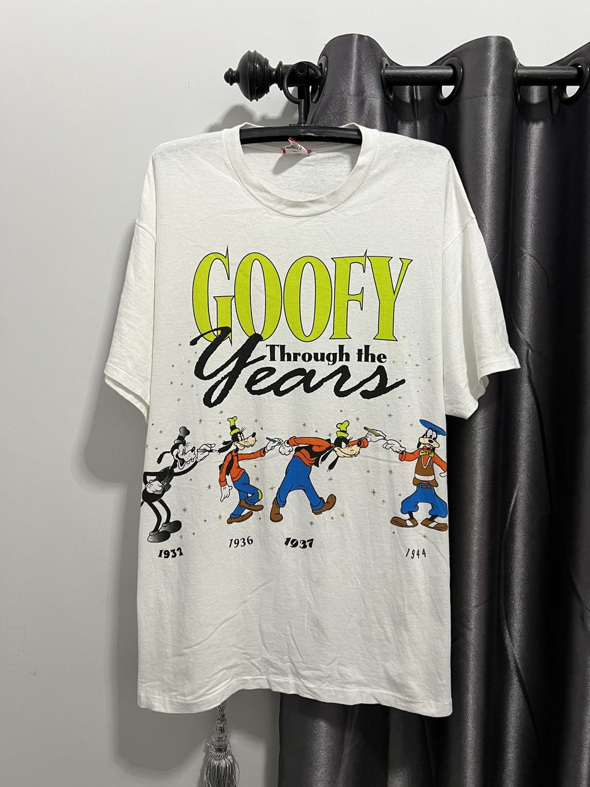Cartoon Network × Disney × Vintage Vintage Disney goofy history tee 90s ...