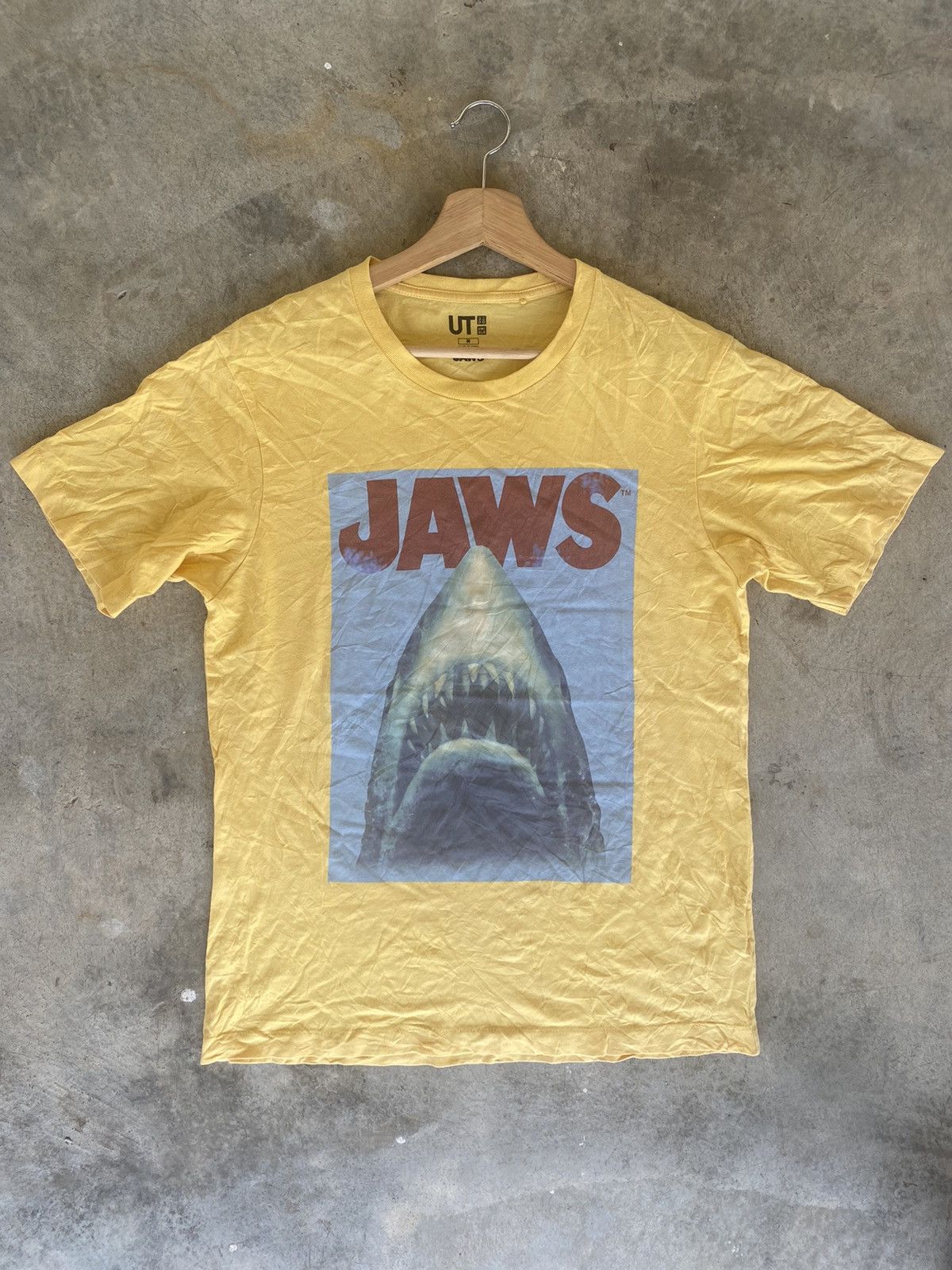 Uniqlo Rare!! Uniqlo X Jaws t-shirt nice design | Grailed