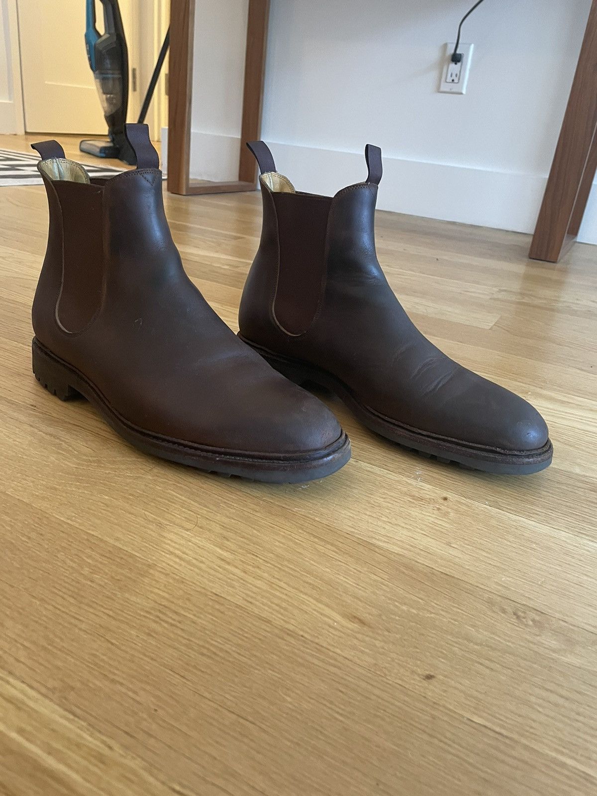Meermin Meermin whole cut Chelsea boots | Grailed
