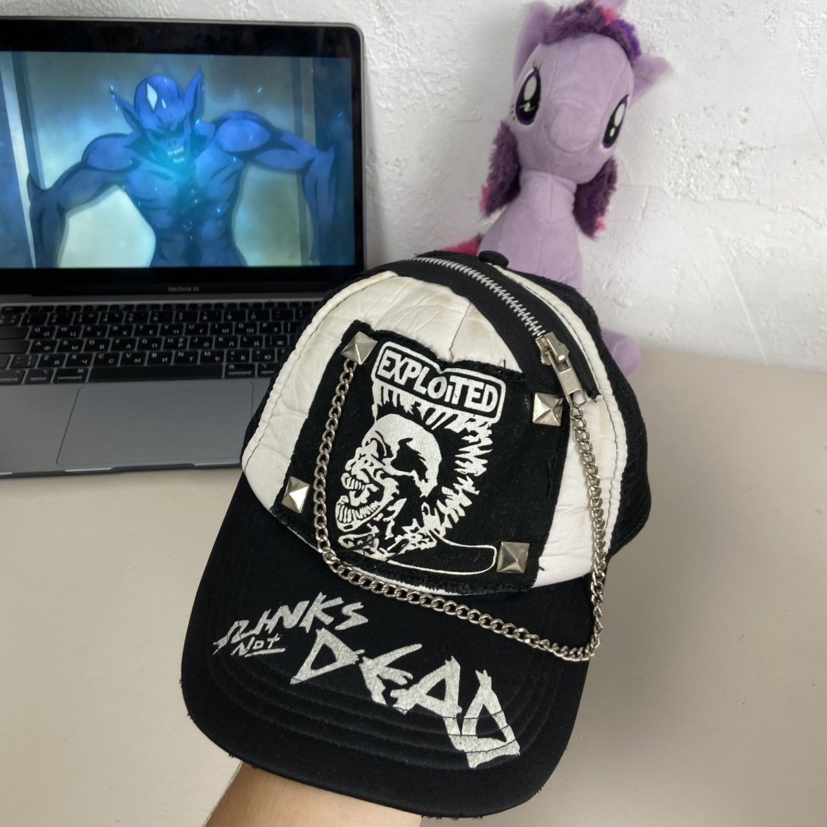 Avant Garde Exploited Sex Pot Punks Not Dead 1990s Archive Rare Cap