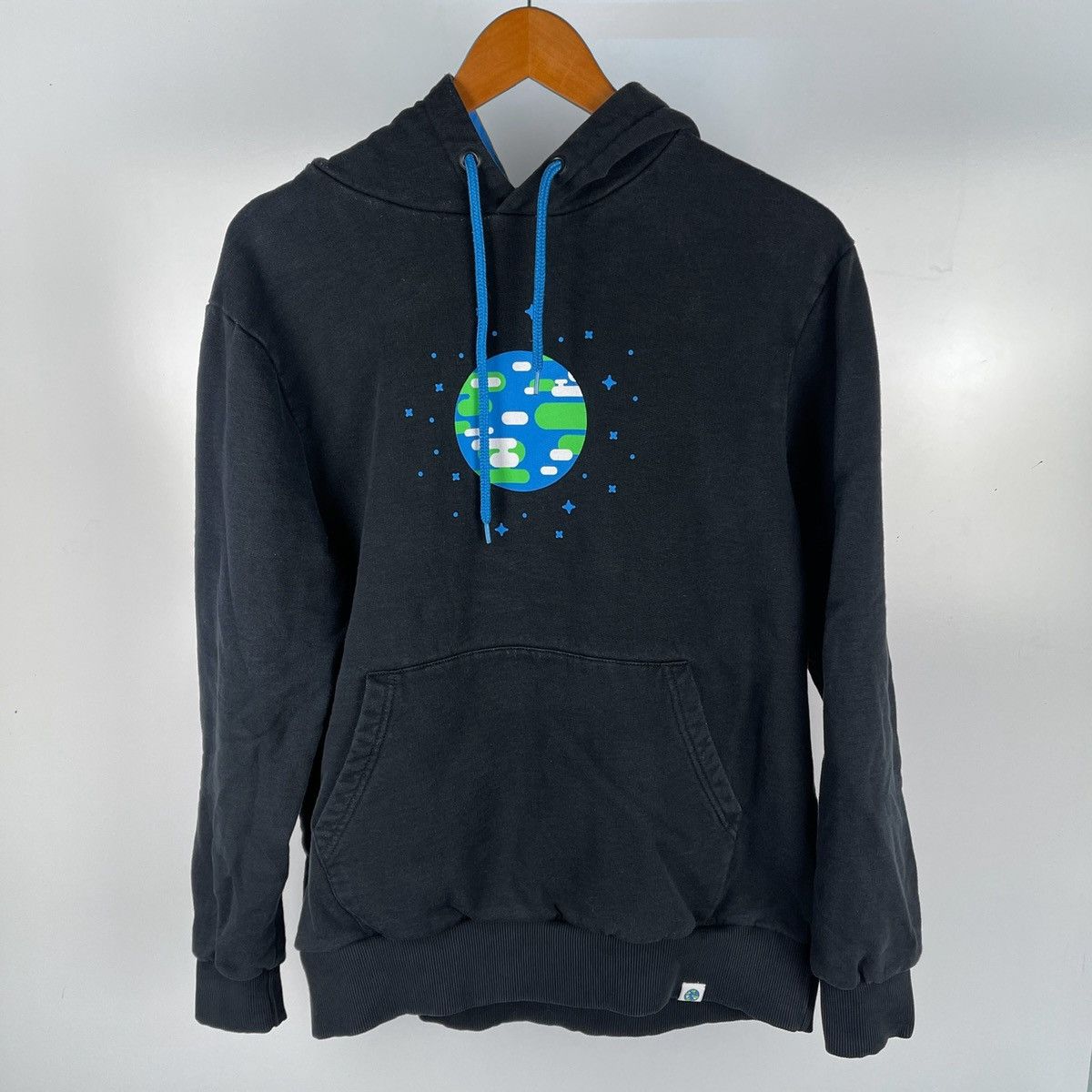 Vintage Mens Y2K Global Earth Abstract Art Hoodie | Grailed