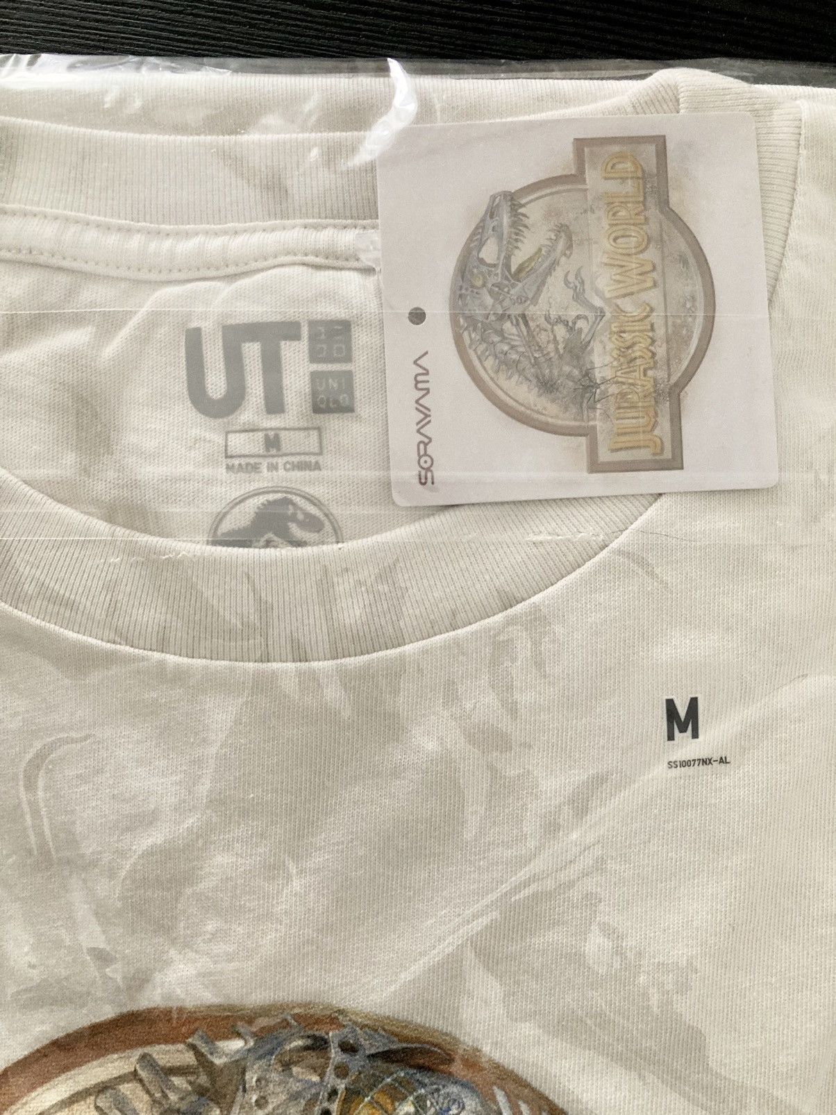 Uniqlo Sorayama Jurassic world robot machine uniqlo Medium | Grailed