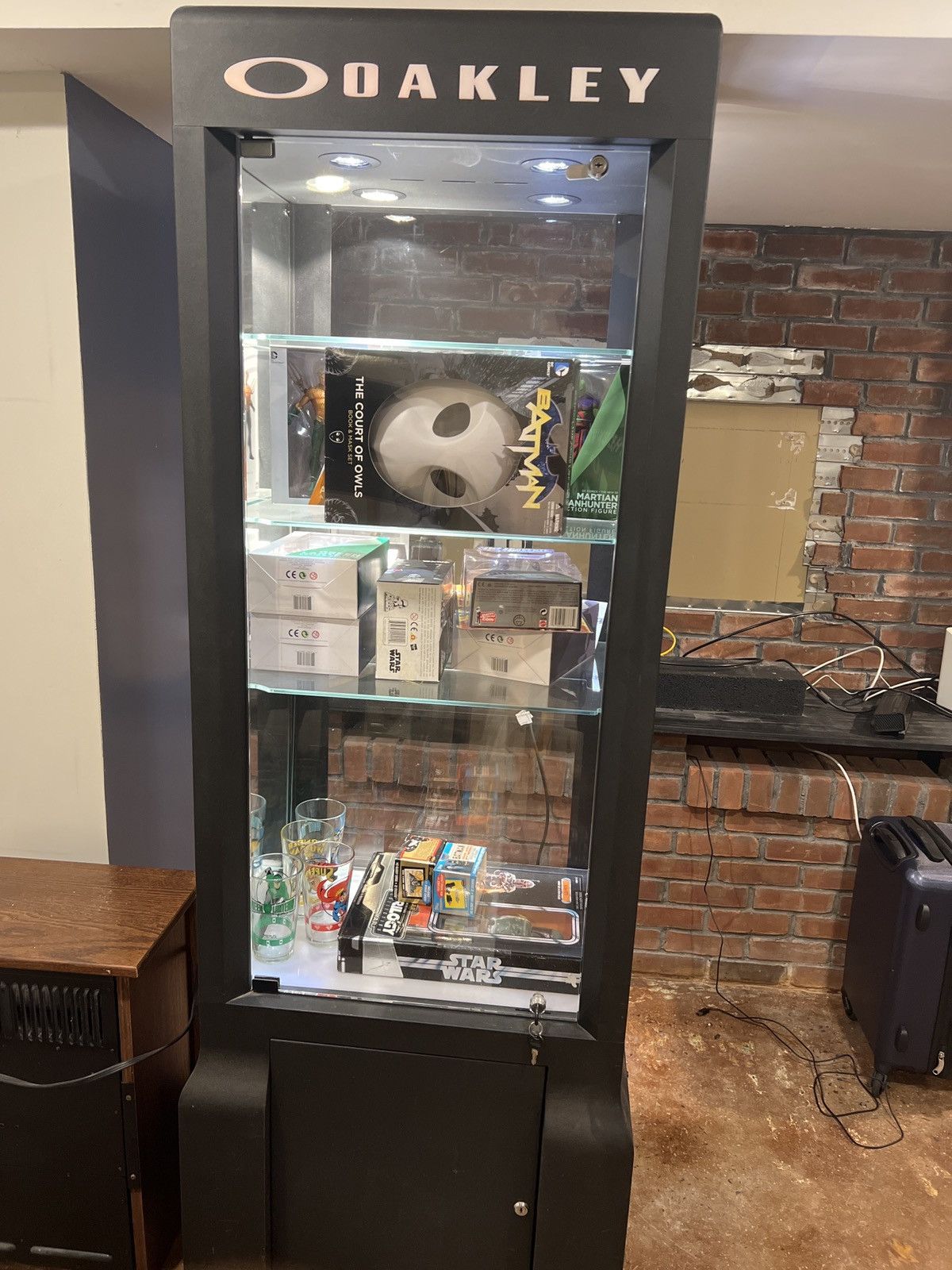 Vintage Oakley Display Case | Grailed