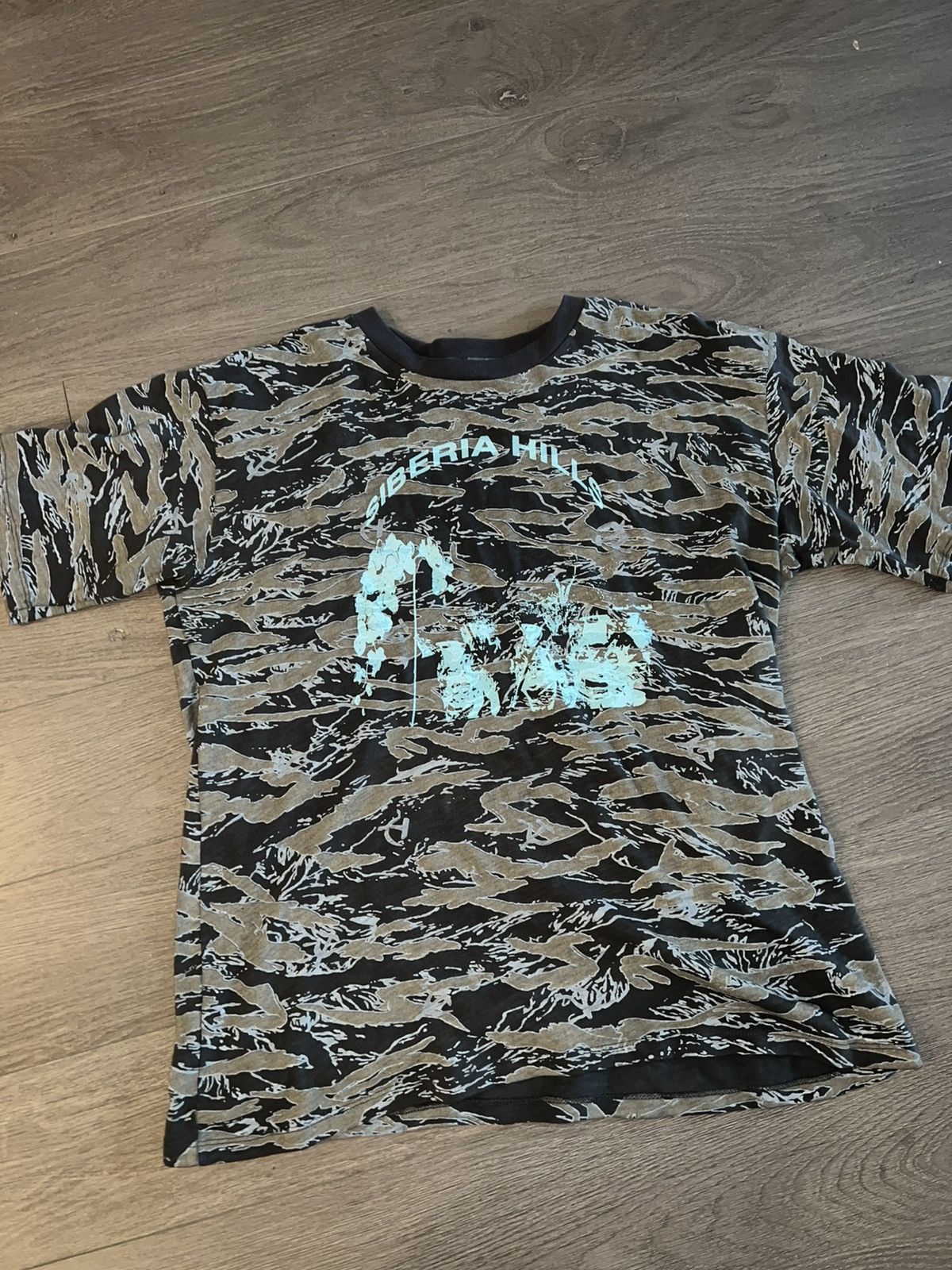Siberia Hills Camouflage Stay Back 500 Feet T shirt | Grailed