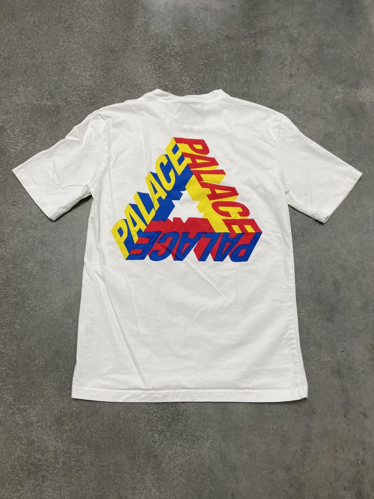 Palace Palace P 3D Tri Ferg Shirt Men Large White Logo 2017 | Grailed