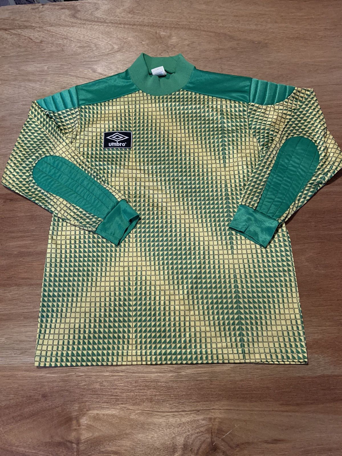Umbro × Vintage 1990s Vintage Umbro Goalkeeper Jersey Green Yellow ...