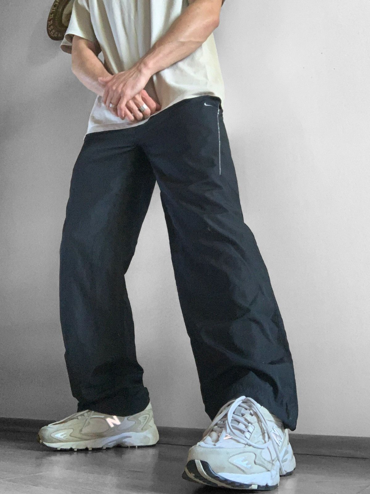 Nike × Streetwear × Vintage 💥 Weekly Steal 💥 Vintage y2k Nike Black ...