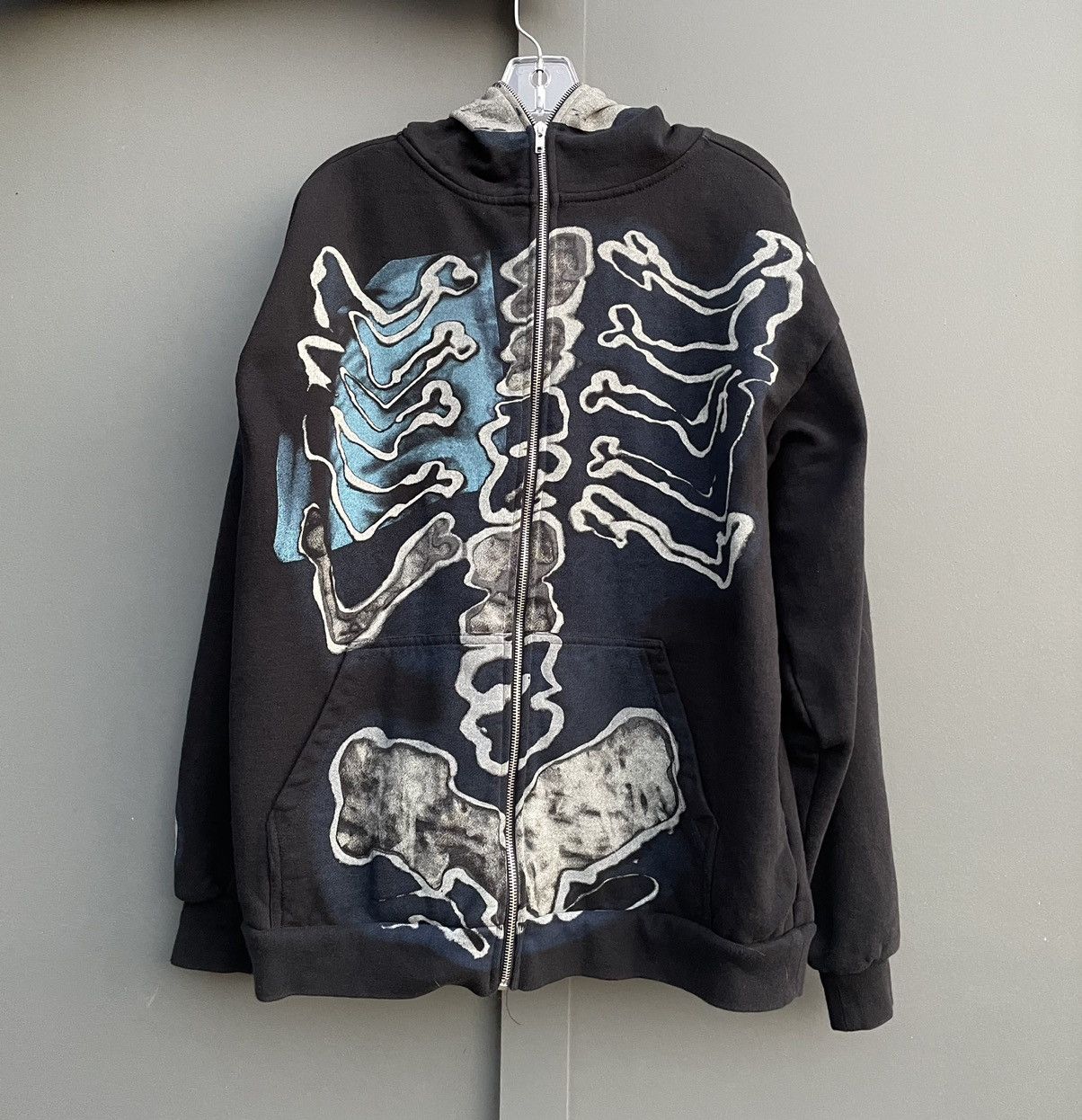 Fragment Design × Travis Scott Travis Scott X fragment design skeleton ...