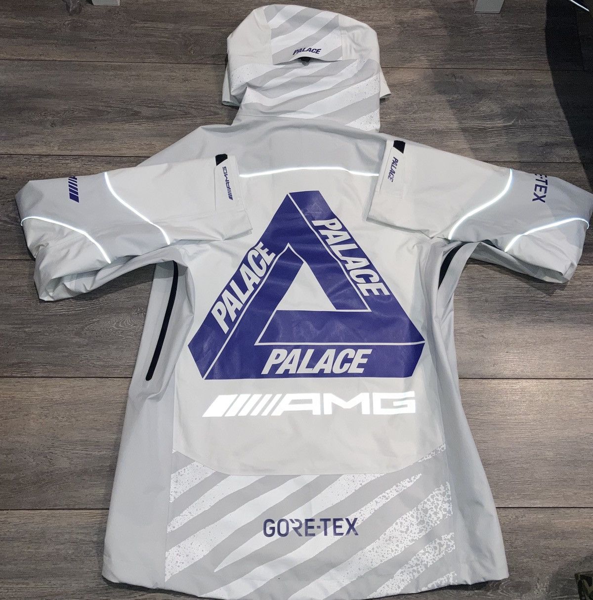 Palace Brand New Palace AMG Gore Tex White Jacket Size L Palace Brand New Palace AMG Gore Tex White Jacket Size L