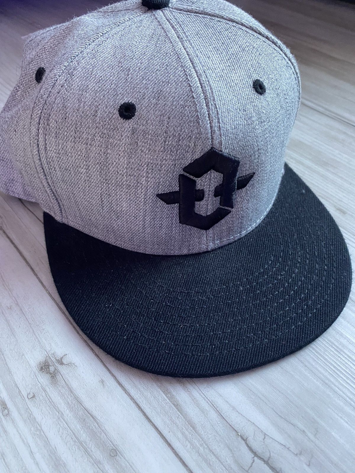 Streetwear TEMPEST FREERUNNING Logo Gray Snapback Cap | Grailed