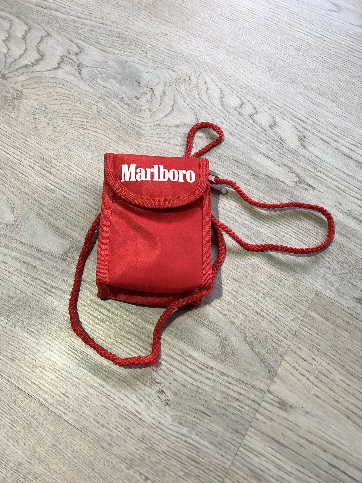 Marlboro × Vintage Marlboro shoulder bag cigarettes case | Grailed