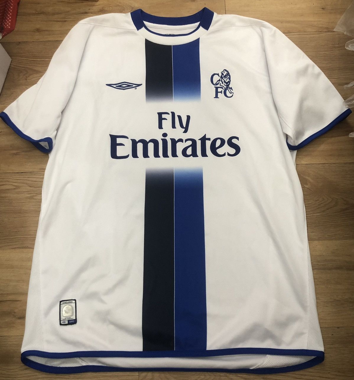Vintage Chelsea 04/05 away shirt #15 Drogba | Grailed