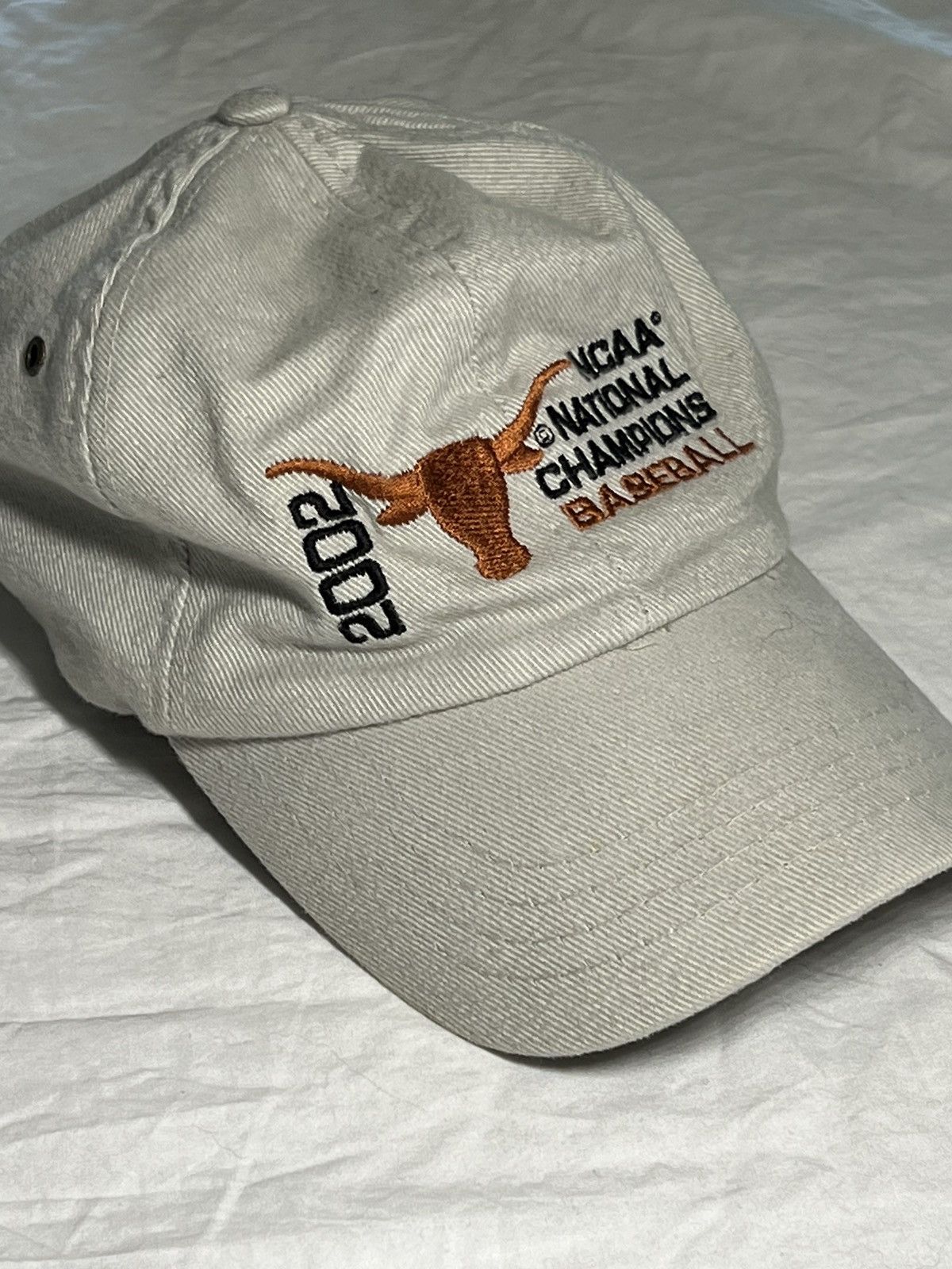 Cobra 2002 CWS Champions hat Texas Longhorns | Grailed