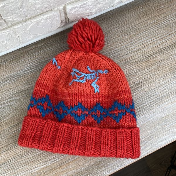 Arc'Teryx Vintage Arcteryx monogram pom pom wool knitted beanie hat ...