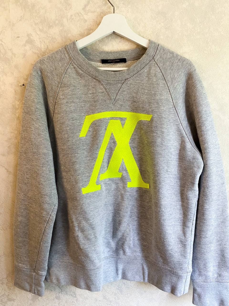 Louis Vuitton × Virgil Abloh Twisted Neon Logo Sweatshirt Louis Vuitton ...