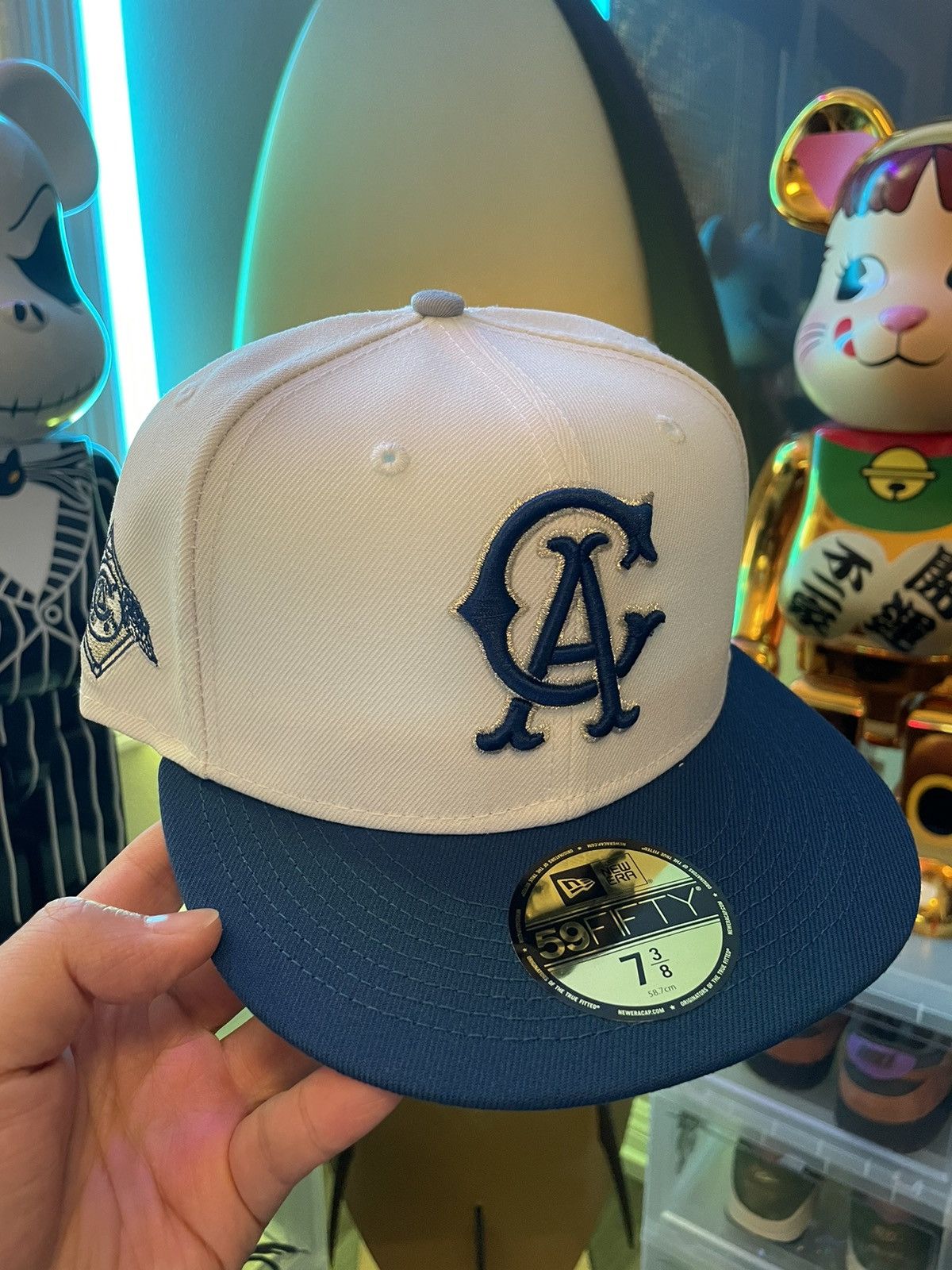 MLB × New Era 7 3/8 Anaheim Angels Claze Azul Nightclub Pack by MagPark ...