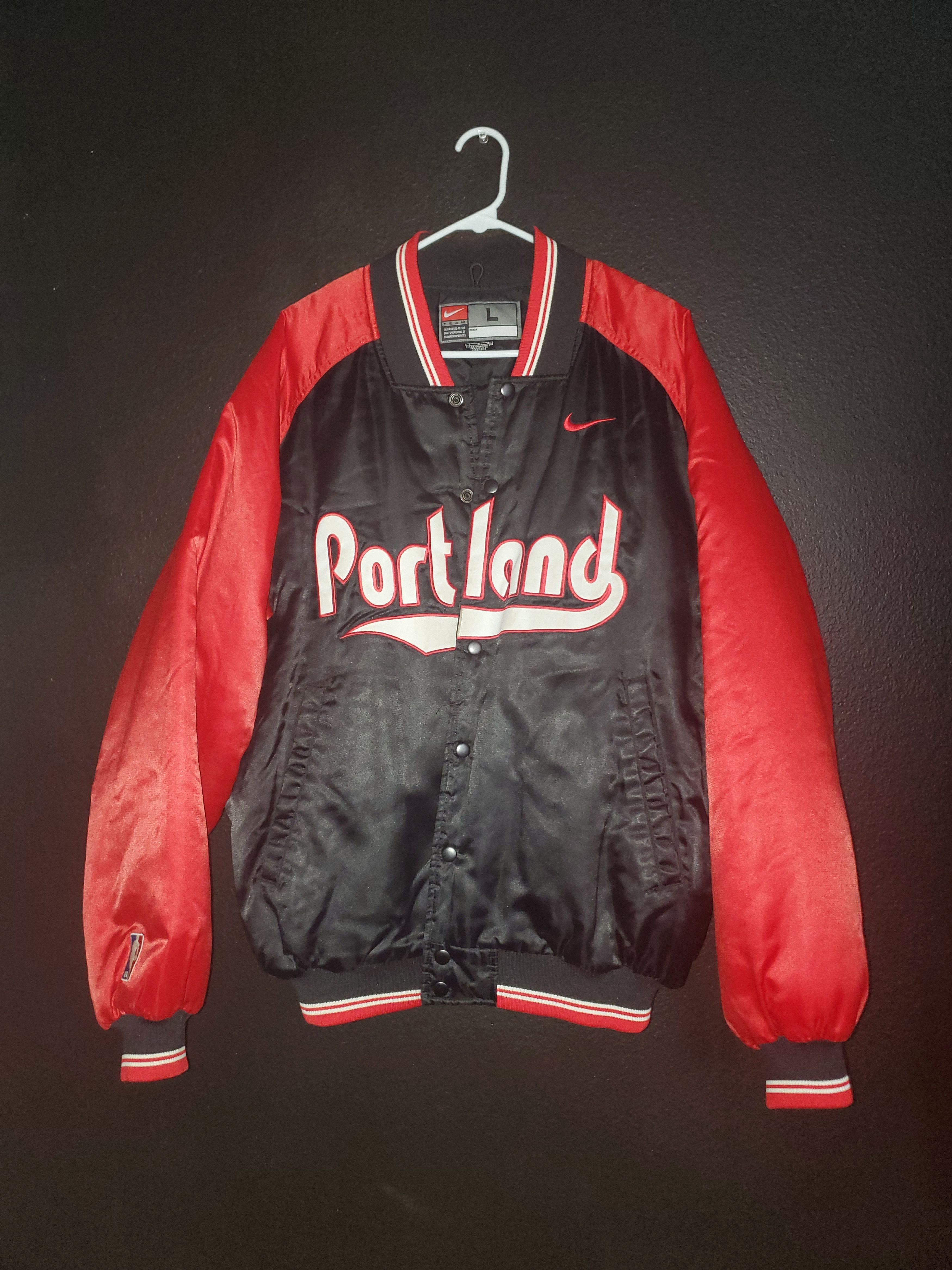 Nike × Vintage Vintage Nike Portland Trailblazers puffer bomber jacket ...