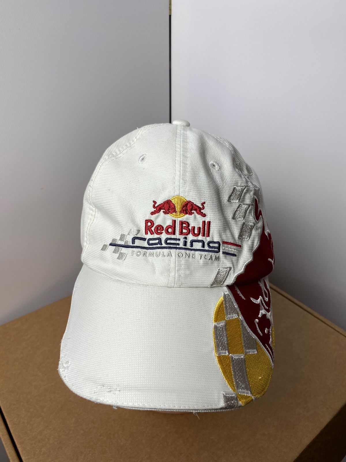 Racing × Red Bull × Vintage Vintage cap racing formula 1 Red Bull ...
