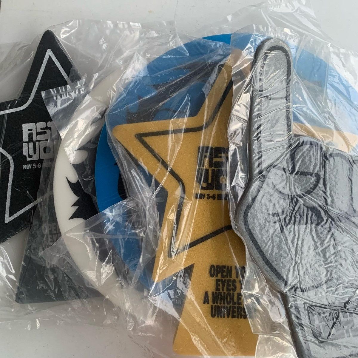 Travis Scott astroworld foam fingers | Grailed