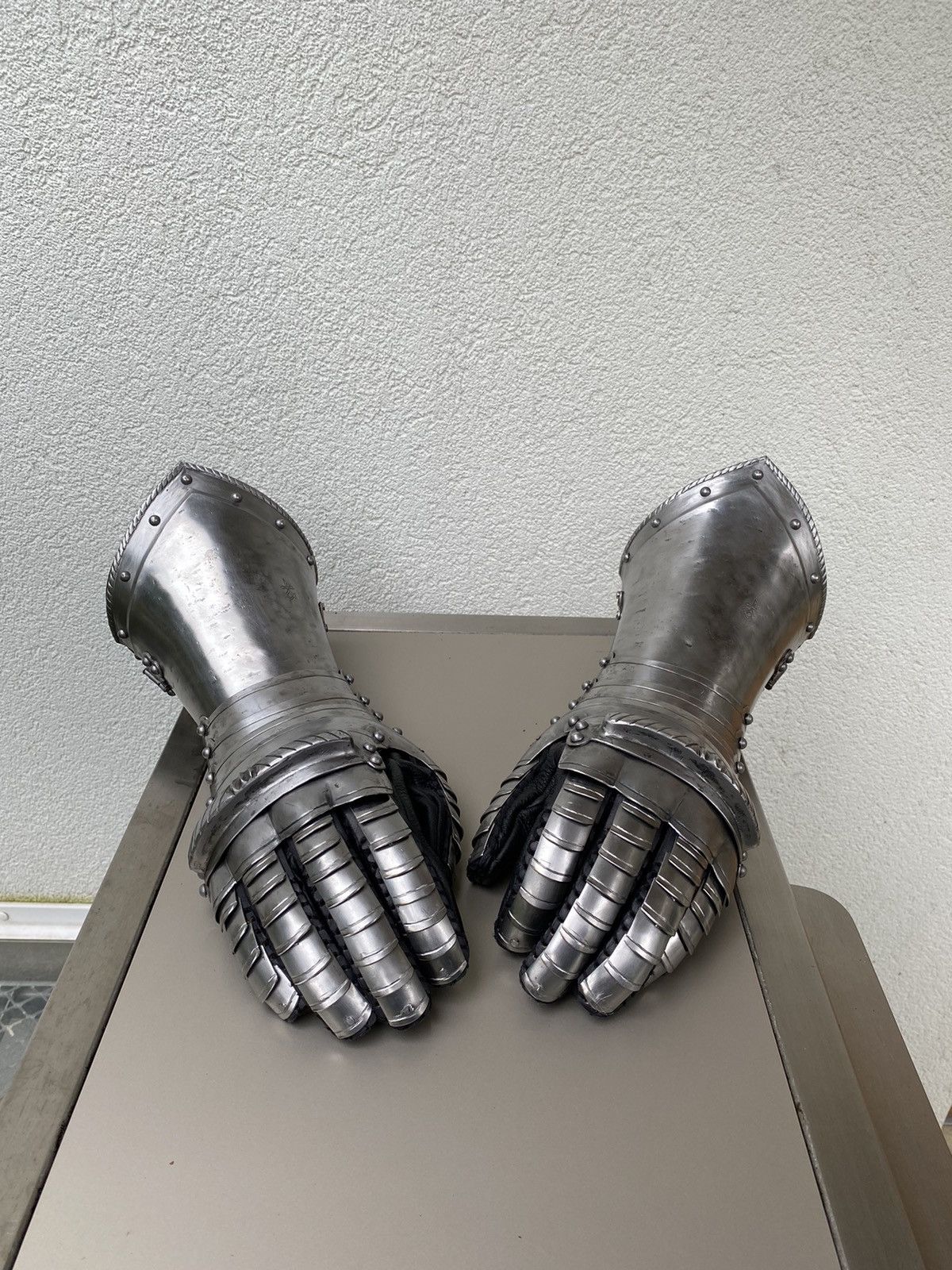 Balenciaga *GRAIL ALERT* AW21 afterworld chevalier knight gloves | Grailed