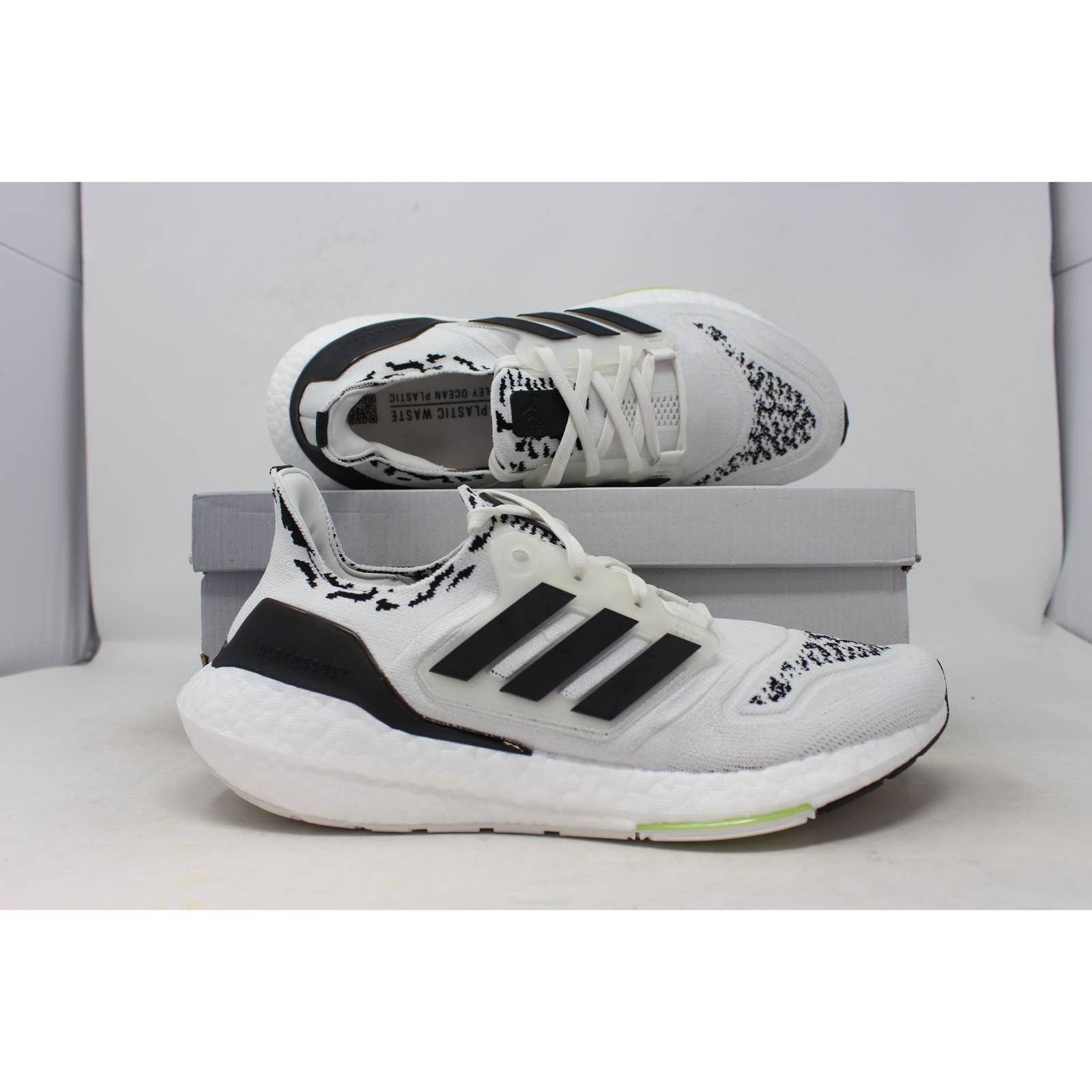 Adidas Ultraboost 22 NONDYE/CBLACK/ALMLIM GX5573 | Grailed