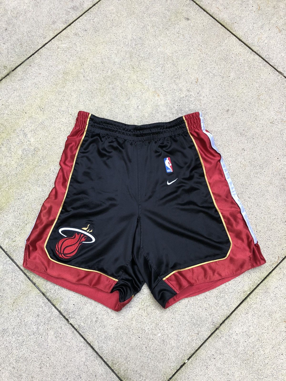 NBA × Nike × Vintage VTG Nike Miami Heat Shorts | Grailed