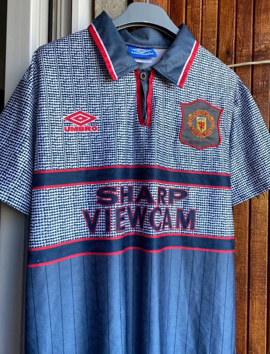 Vintage Vintage Umbro Manchester United Sharp Soccer Jersey | Grailed