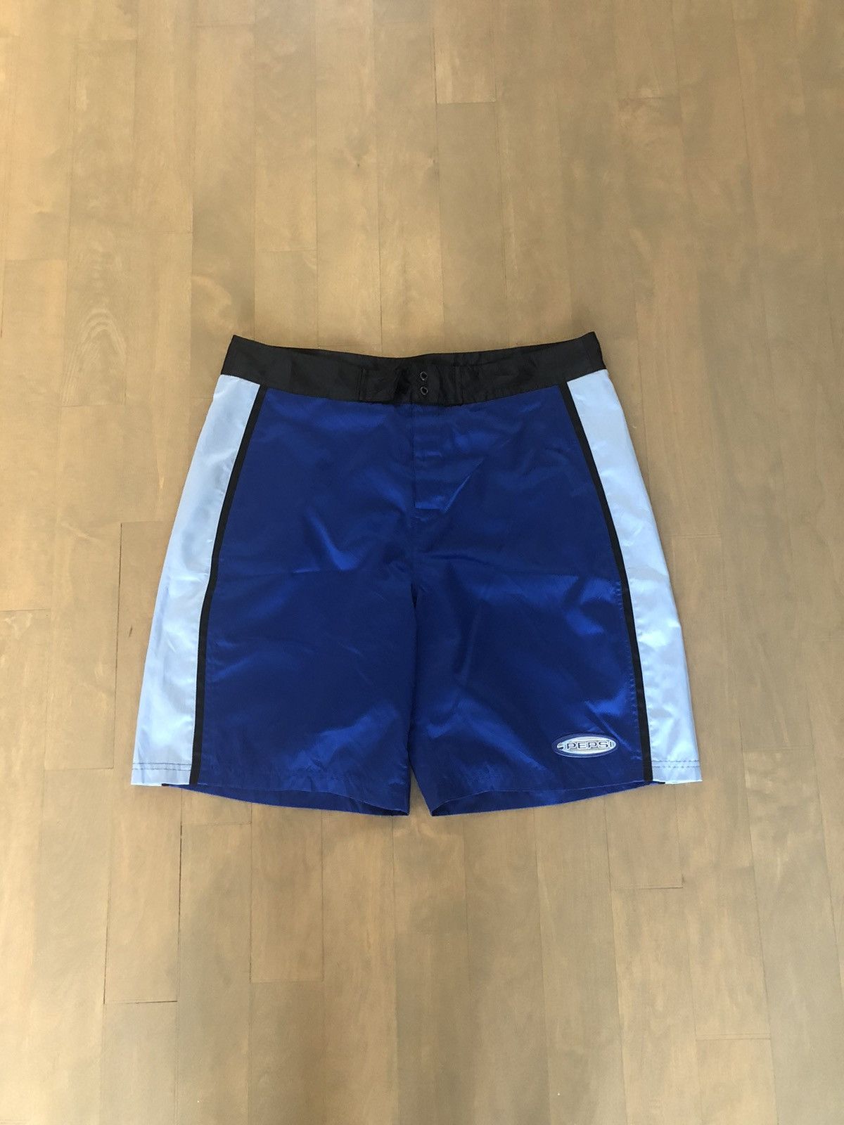 Vintage Vintage xl Pepsi shorts | Grailed