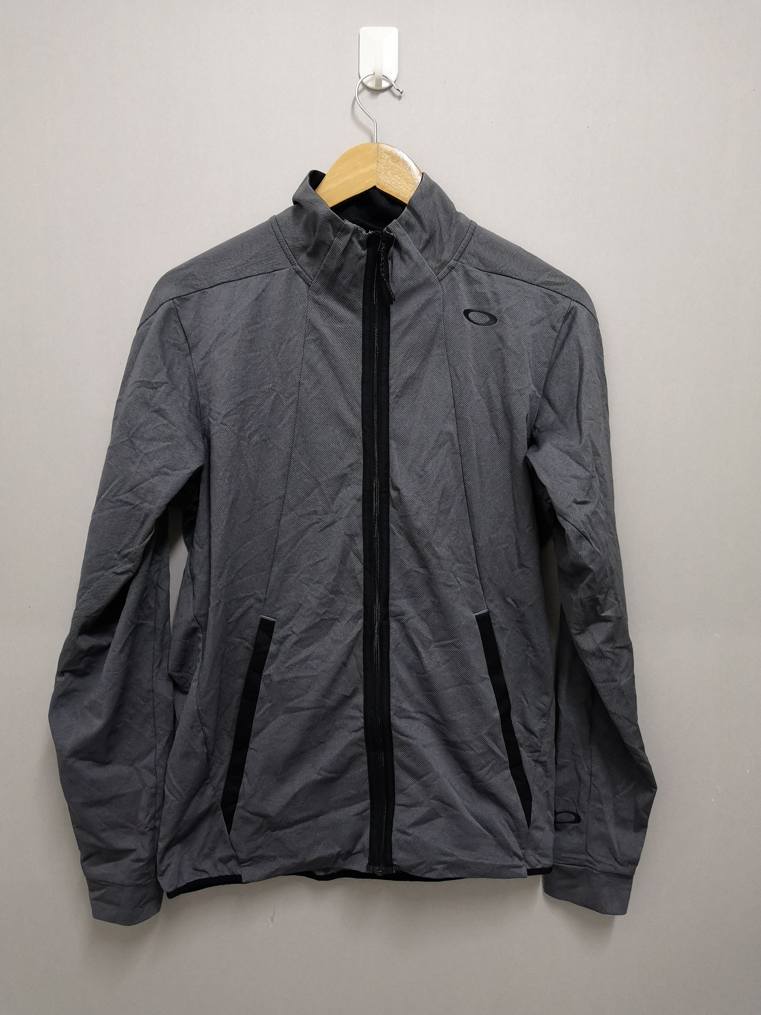 Oakley Oakley Performance Fit Jacket | Grailed