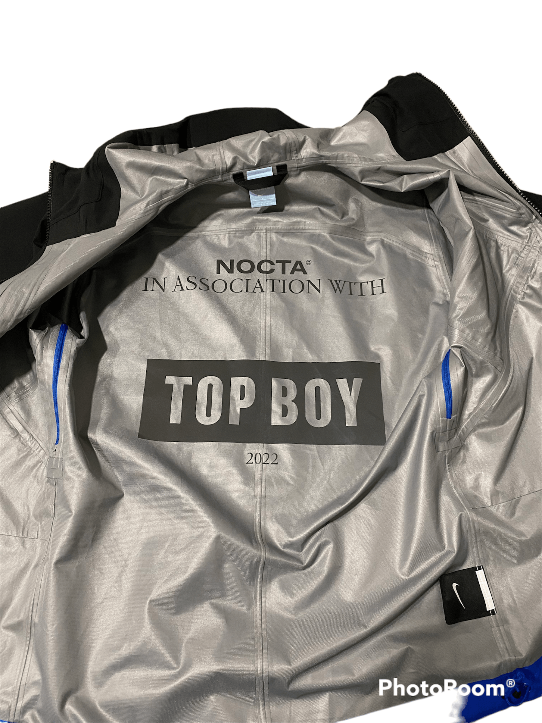 Drake × Nike × Octobers Very Own NIKE NOCTA x Top Boy ALIEN Drake × Nike × Octobers Very Own NIKE NOCTA x Top Boy ALIEN