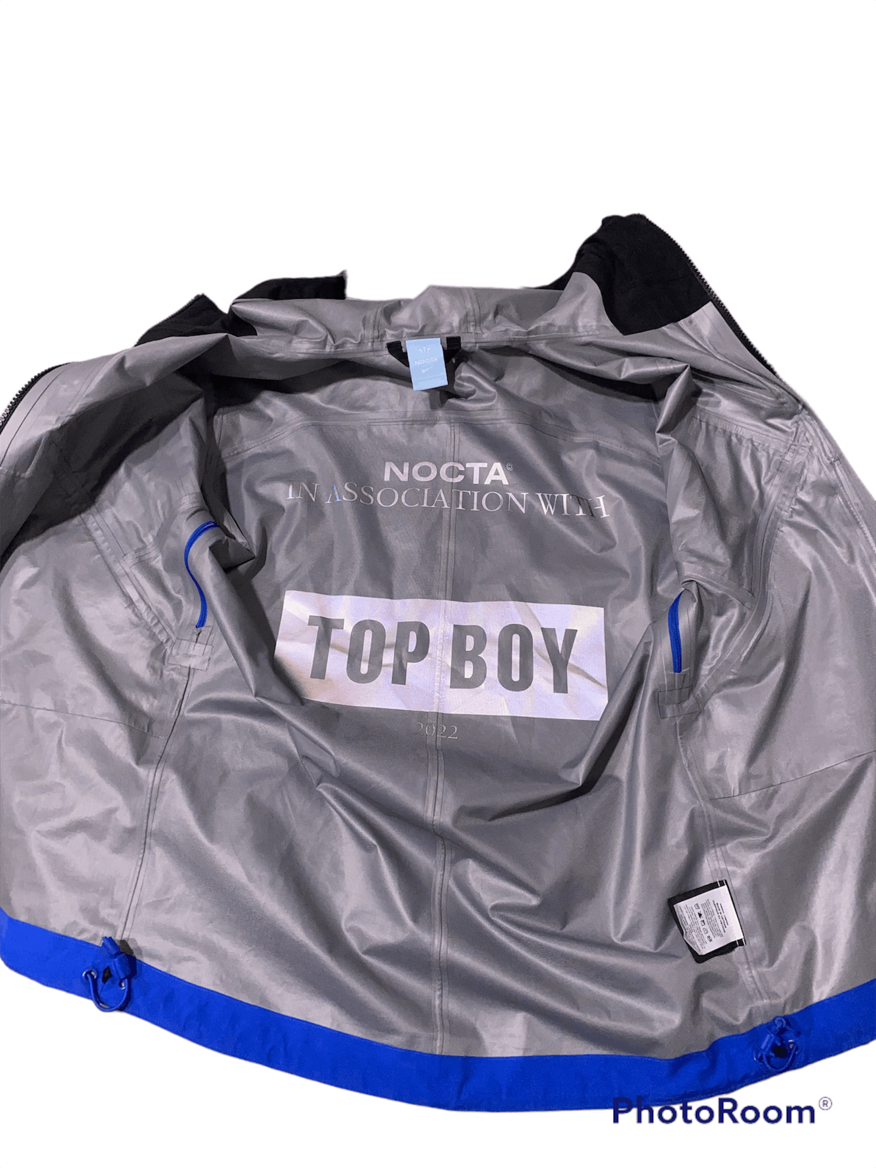 Drake × Nike × Octobers Very Own NIKE NOCTA x Top Boy ALIEN Drake × Nike × Octobers Very Own NIKE NOCTA x Top Boy ALIEN