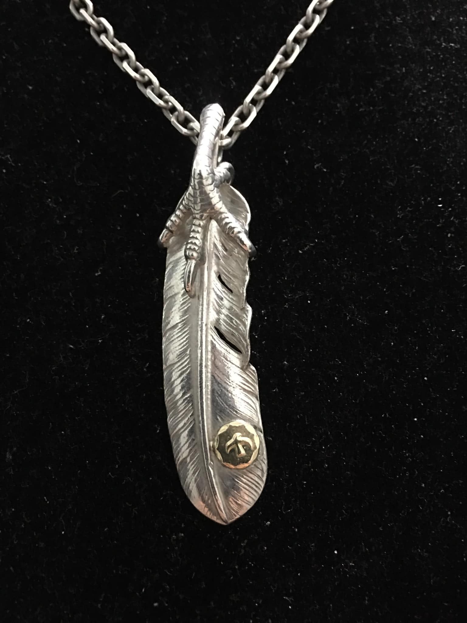 Goros Goro's Eagle Claw Feather Set | Grailed