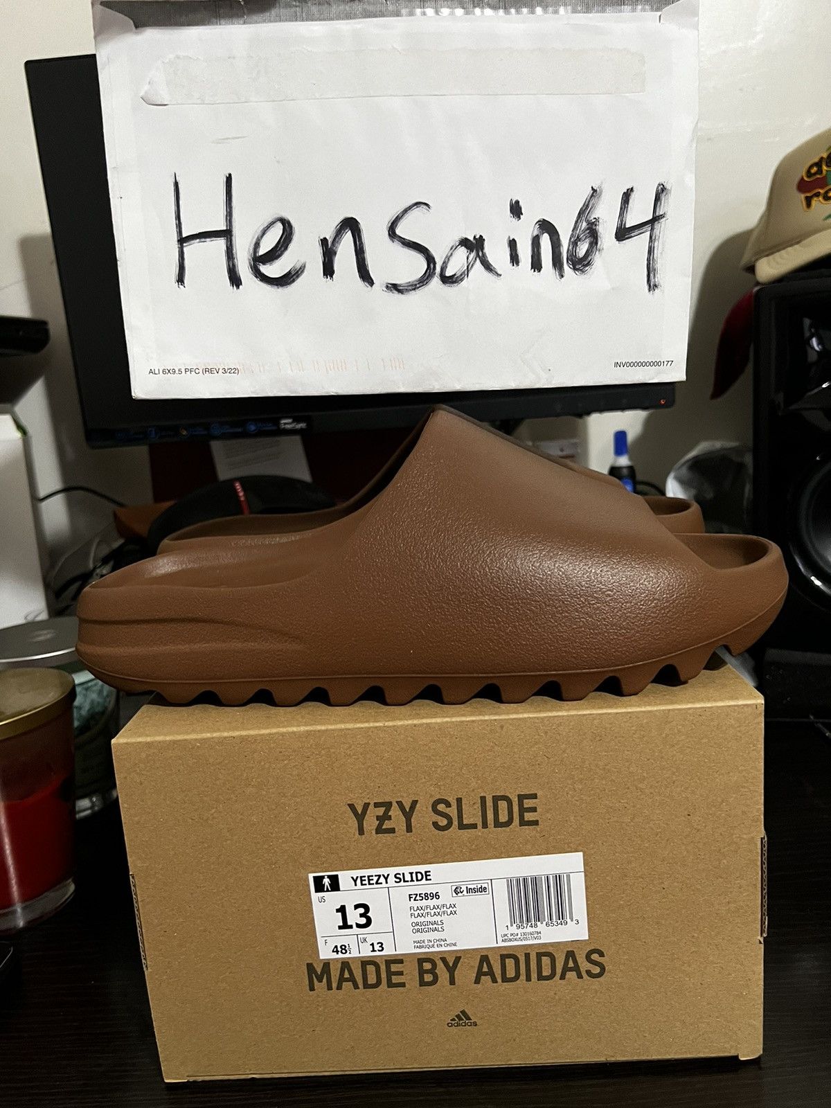 Adidas × Kanye West Yeezy Slide Brown | Grailed