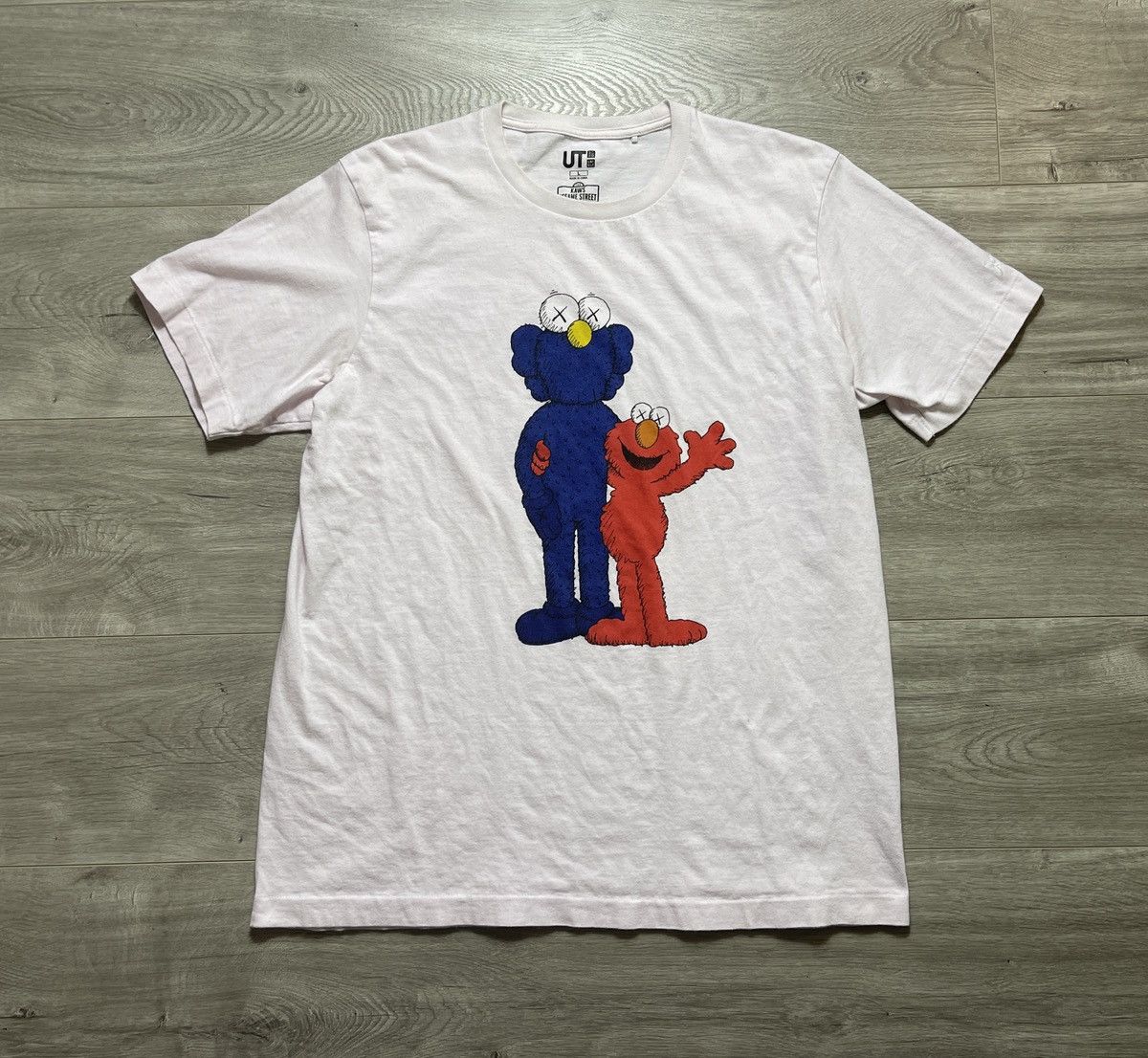 Kaws × Streetwear × Uniqlo Kaws x Uniqlo Companion Elmo Cookie Monster ...