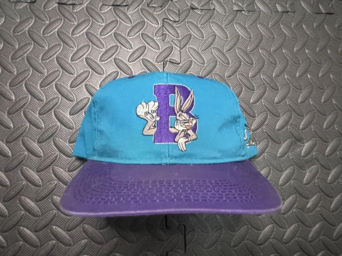 American Needle × Sports Specialties × Vintage vintage 90s bugs bunny ...