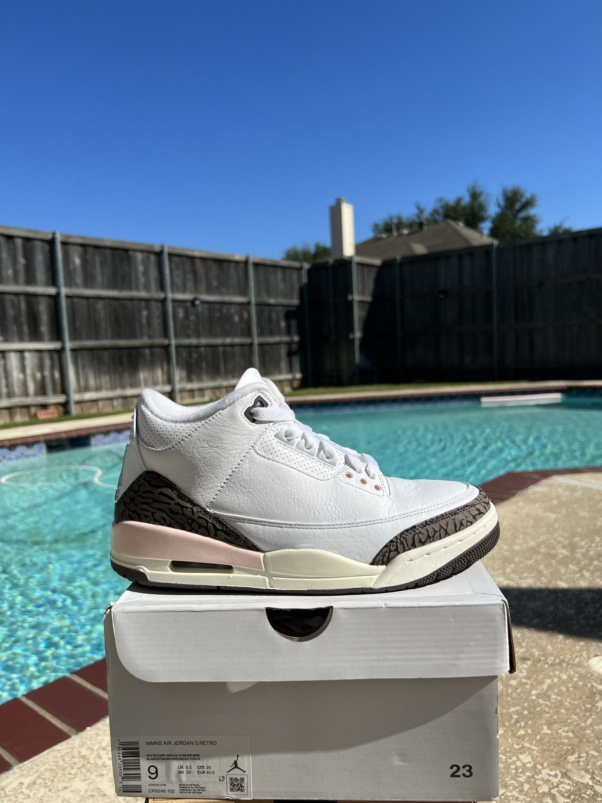 Nike Wmns Air Jordan 3 Retro Neapolitan | Grailed