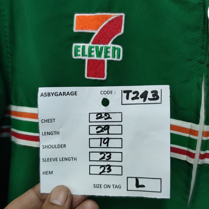 Vintage VINTAGE 7 ELEVEN GREEN UNIFORM (T243) | Grailed