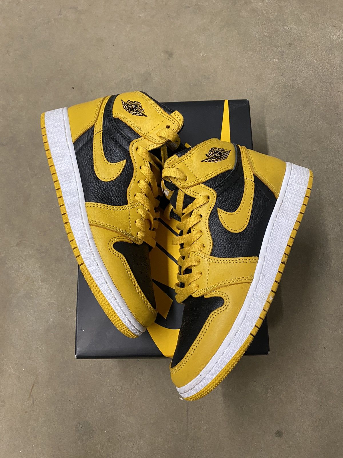 Jordan Brand Jordan 1 pollen | Grailed