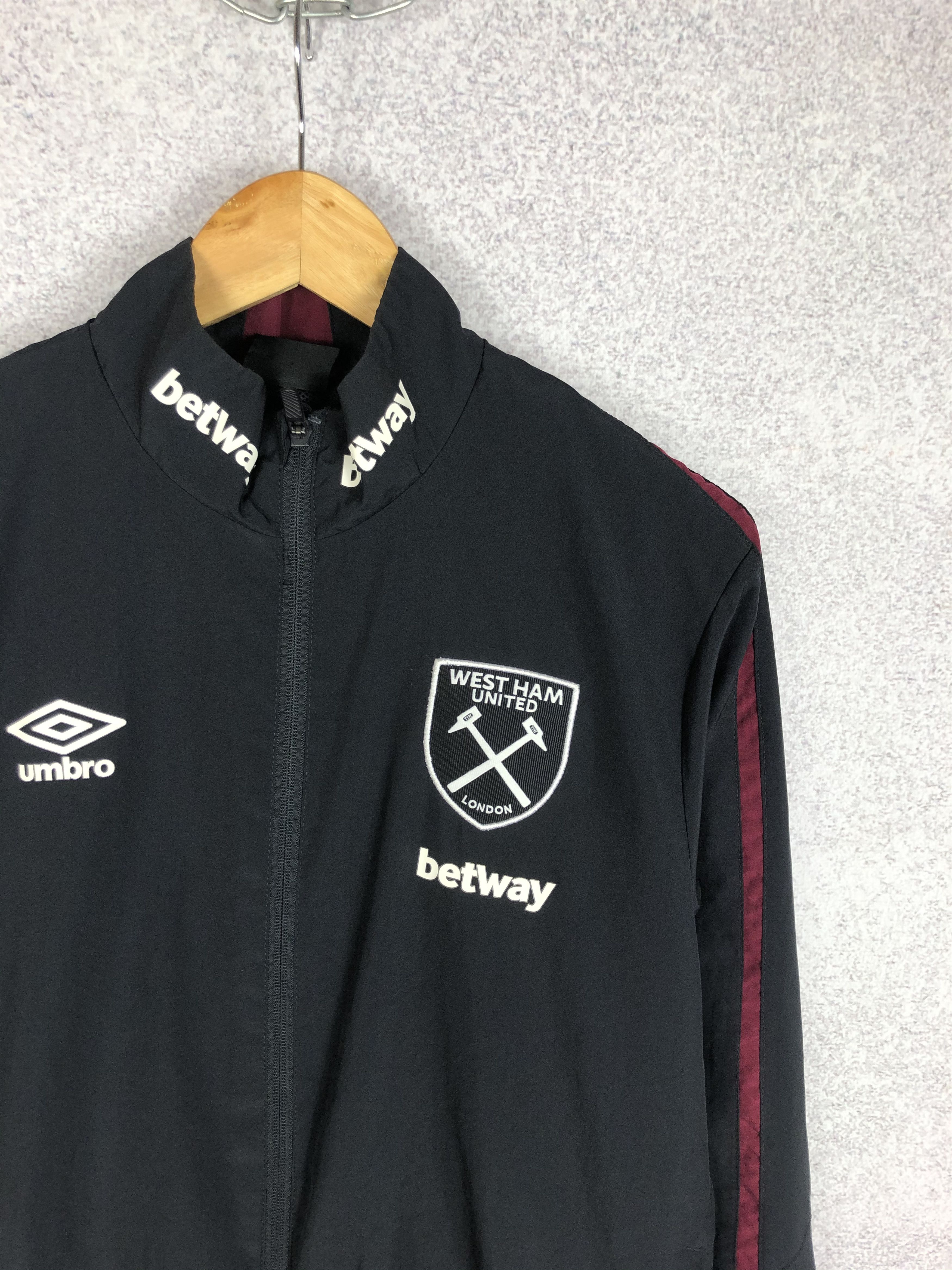 Umbro Umbro West Ham United Light Jacket Soccer Jersey shirt | Grailed