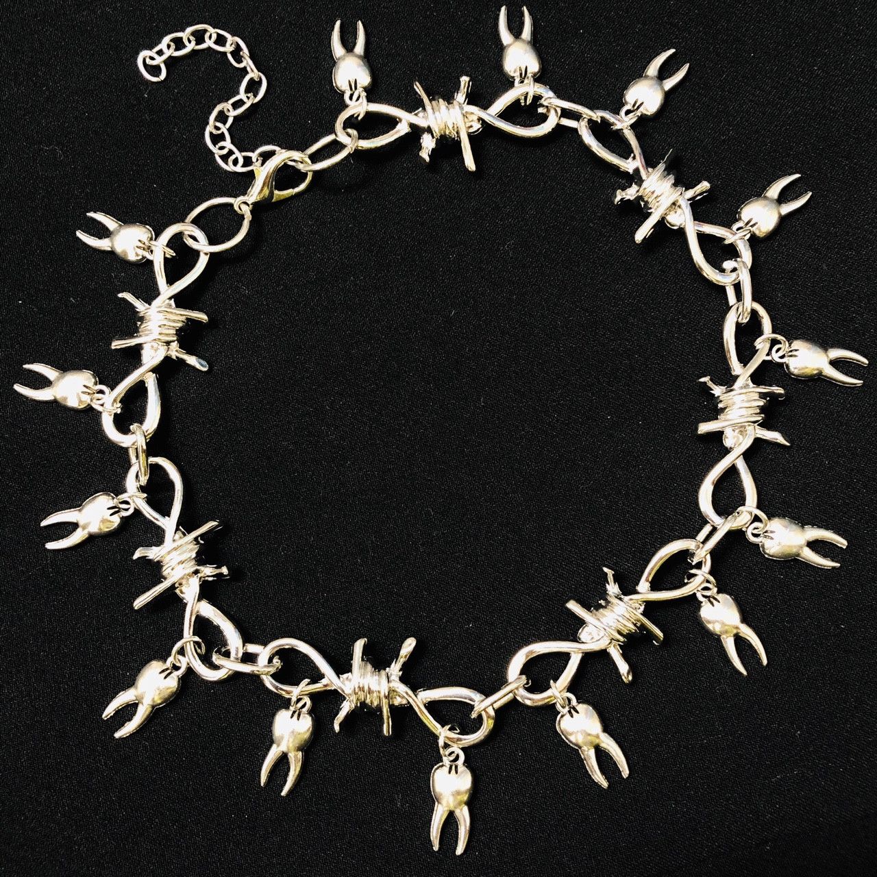 Rockers × Streetwear The Tooth Fairy Barbed Wire Choker Teeth Barbed ...