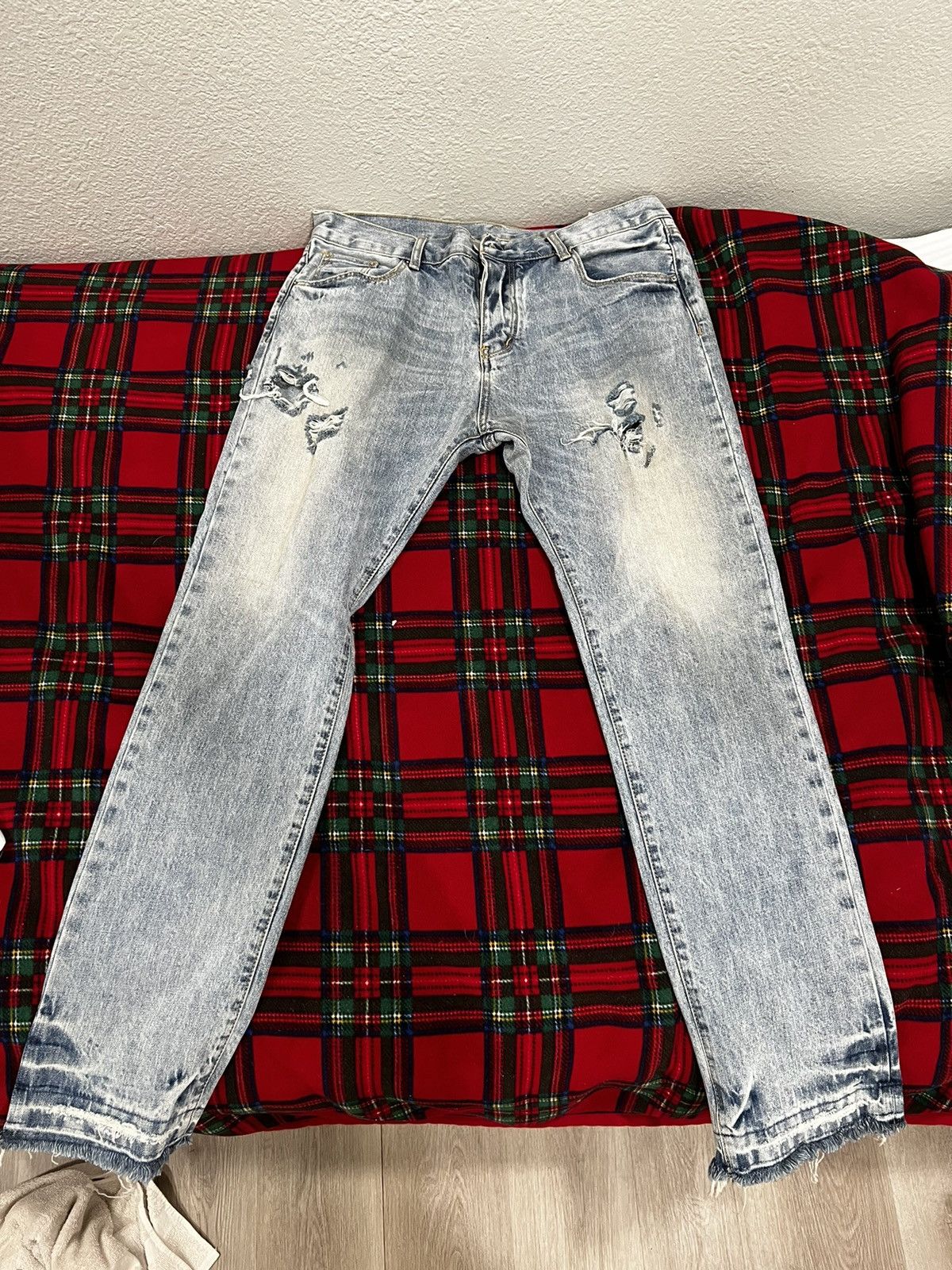 MNML Denim Ripped Flared Jeans 👖 | Grailed