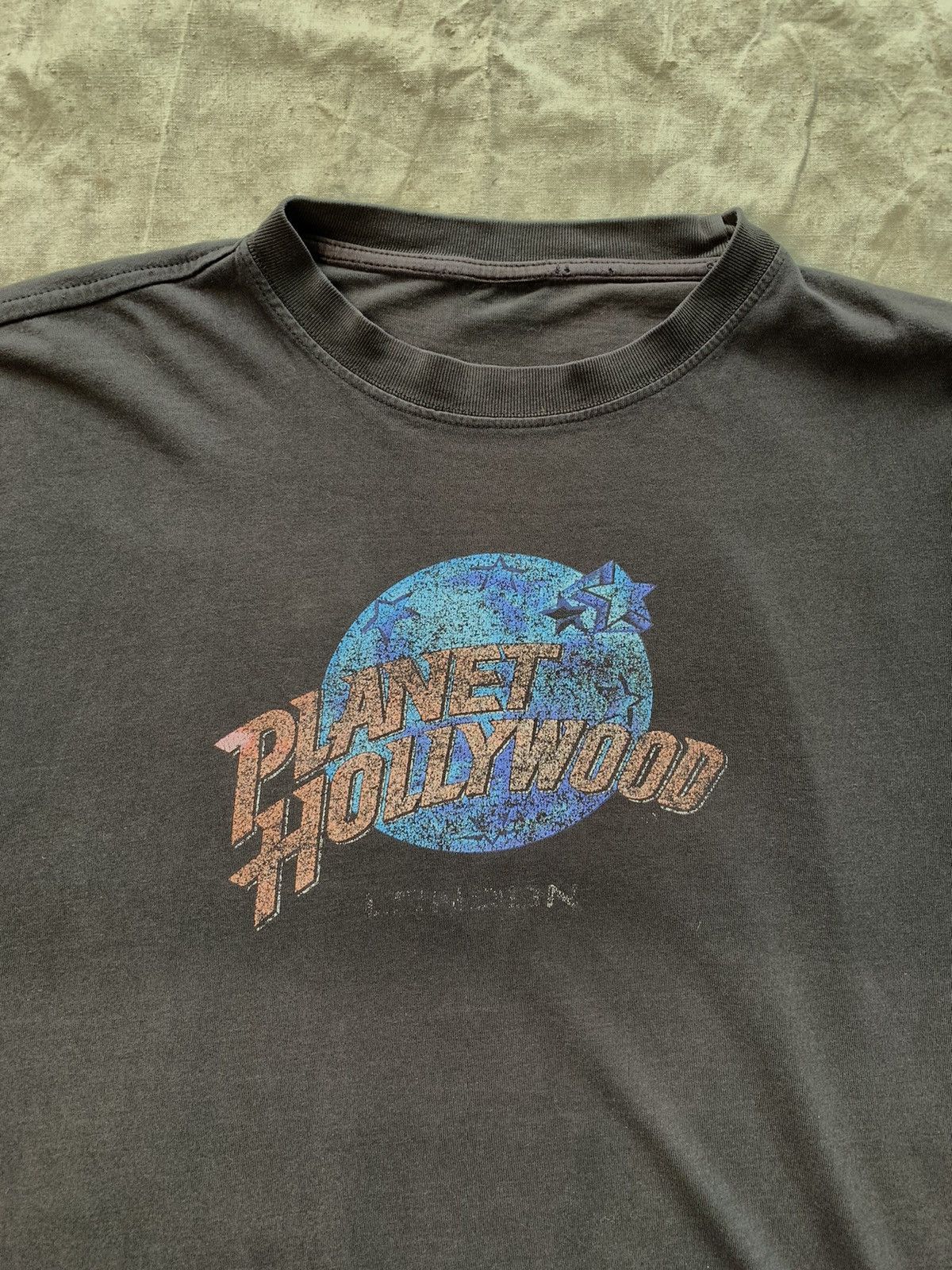 Vintage Vintage Faded Planet Hollywood Vetemens Style Tee | Grailed