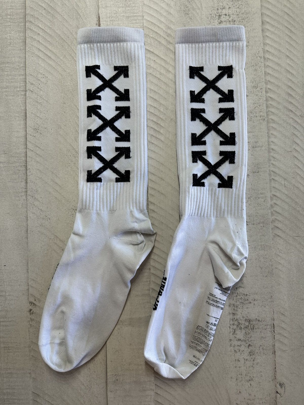 Off-White OFF-WHITE ARROWS SOCKS WHITE BLACK | Grailed