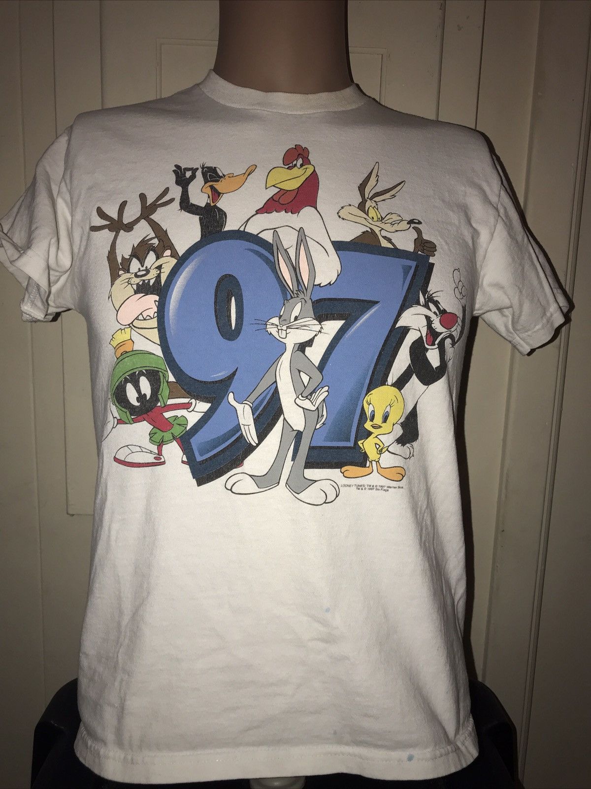 Vintage Vintage 97 Looney Tunes Six Flags Shirt Grailed