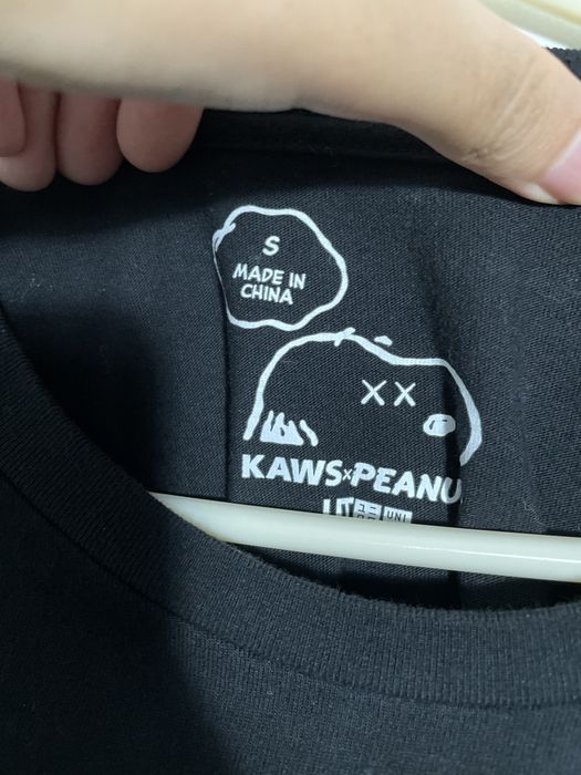 Uniqlo KAWS Peanuts Uniqlo Spooky Ghost Tee (Halloween) | Grailed